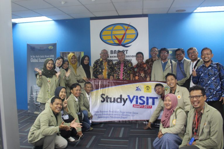 Study Visit dalam Upaya Penguatan Kelembagaan Melalui Pencapaian ...